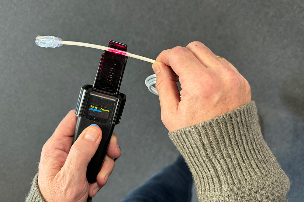 Gjør kartlegging av nettverkskabling enkelt med Panduit RapidID!